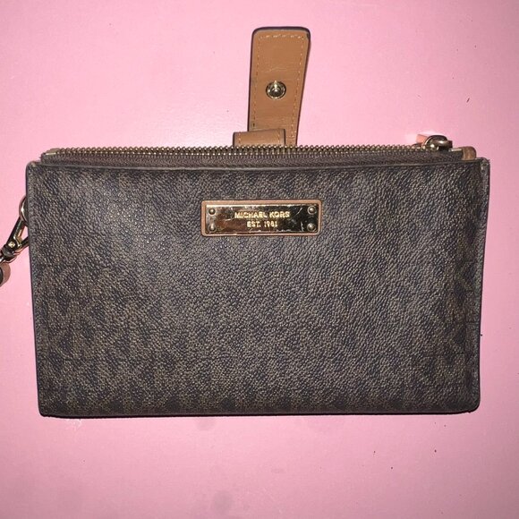 Michael Kors | Bags | Michael Kors Signature Wallet Classic Style ...